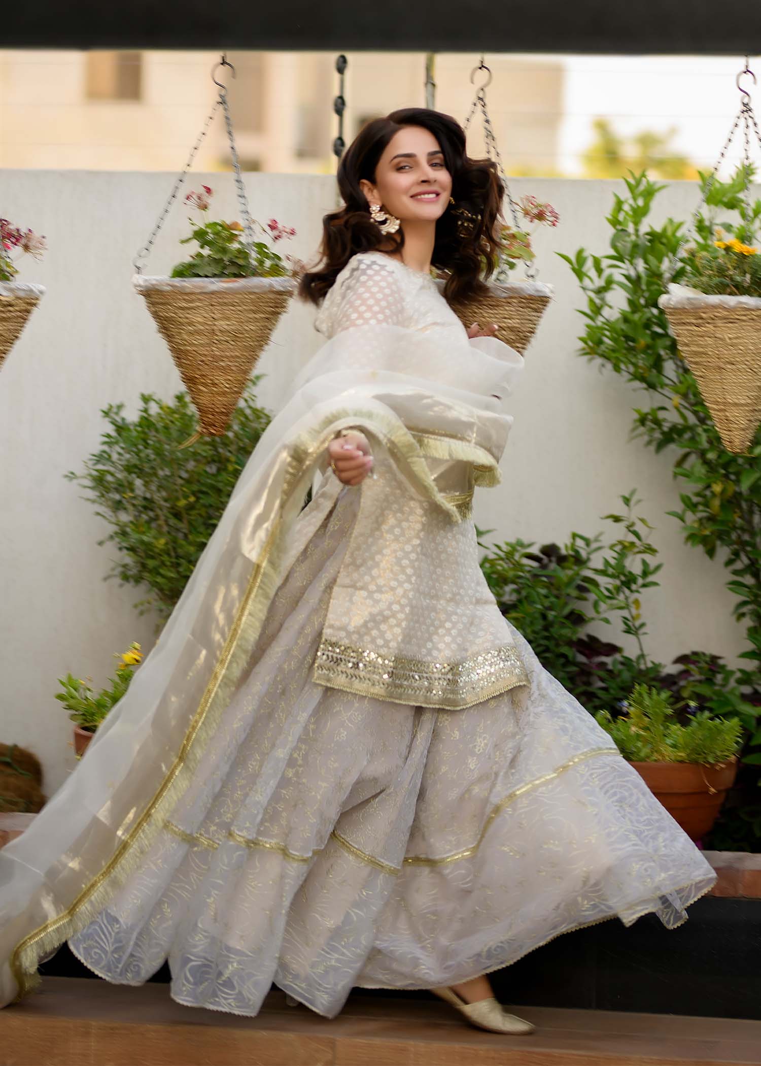 Saba Qamar – Umsha Official